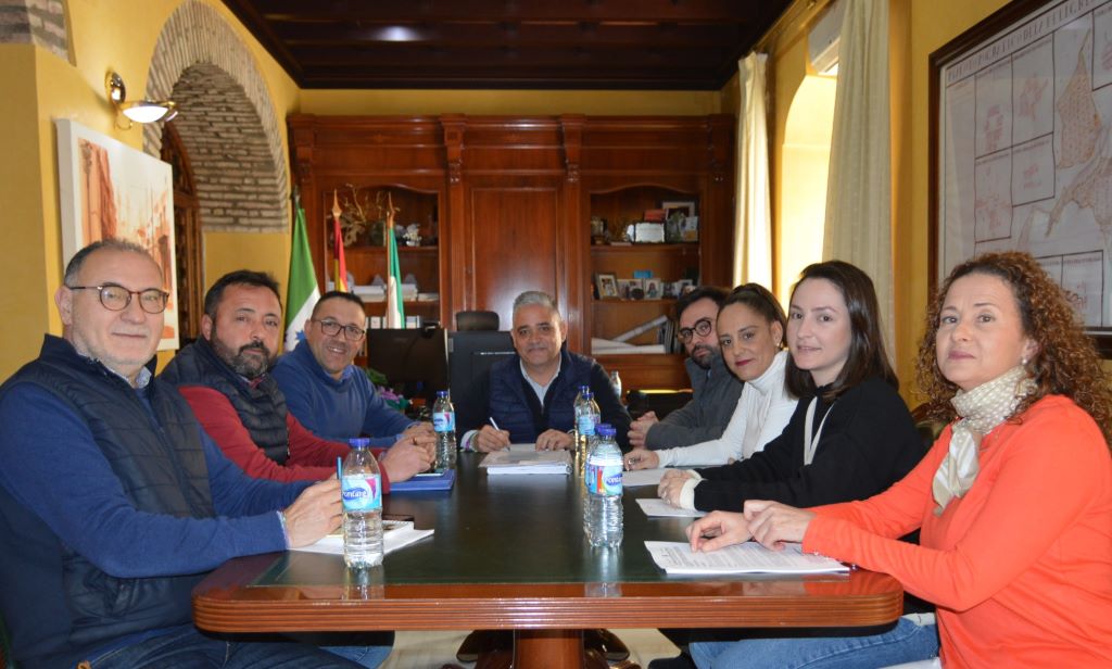 Fuente Palmera y Ochavillo se sientan a negociar el asunto de la deuda ...