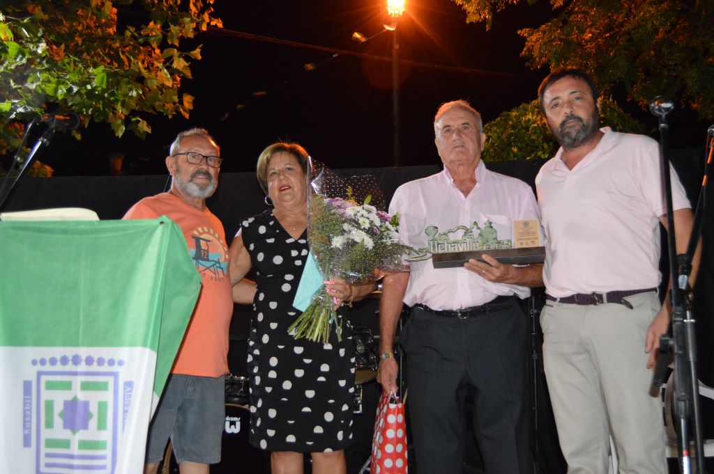 Ochavillo homenajea a Jesús Mengual y Josefa Noguera como emigrantes ...